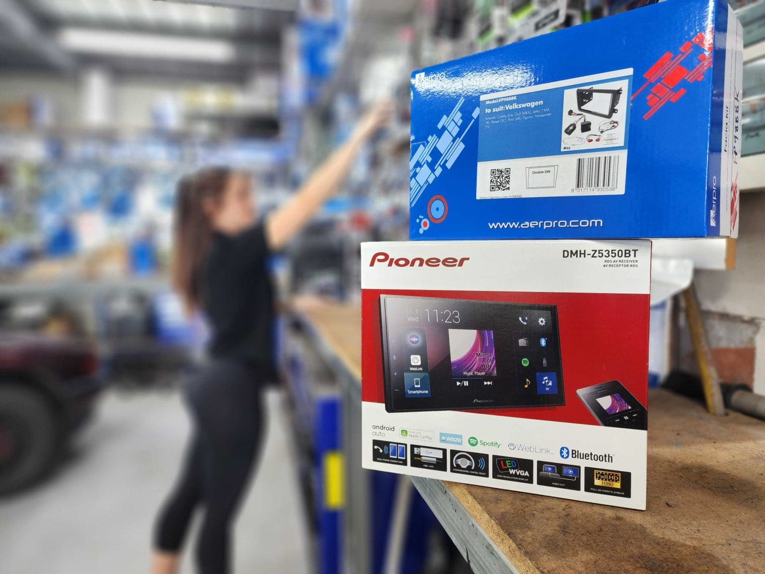 Multimedia Headunits and Smart Phone Integration | Cairns Customs